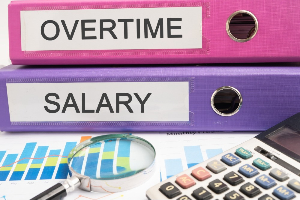 A Guide to Properly Managing Employee Leave and Overtime